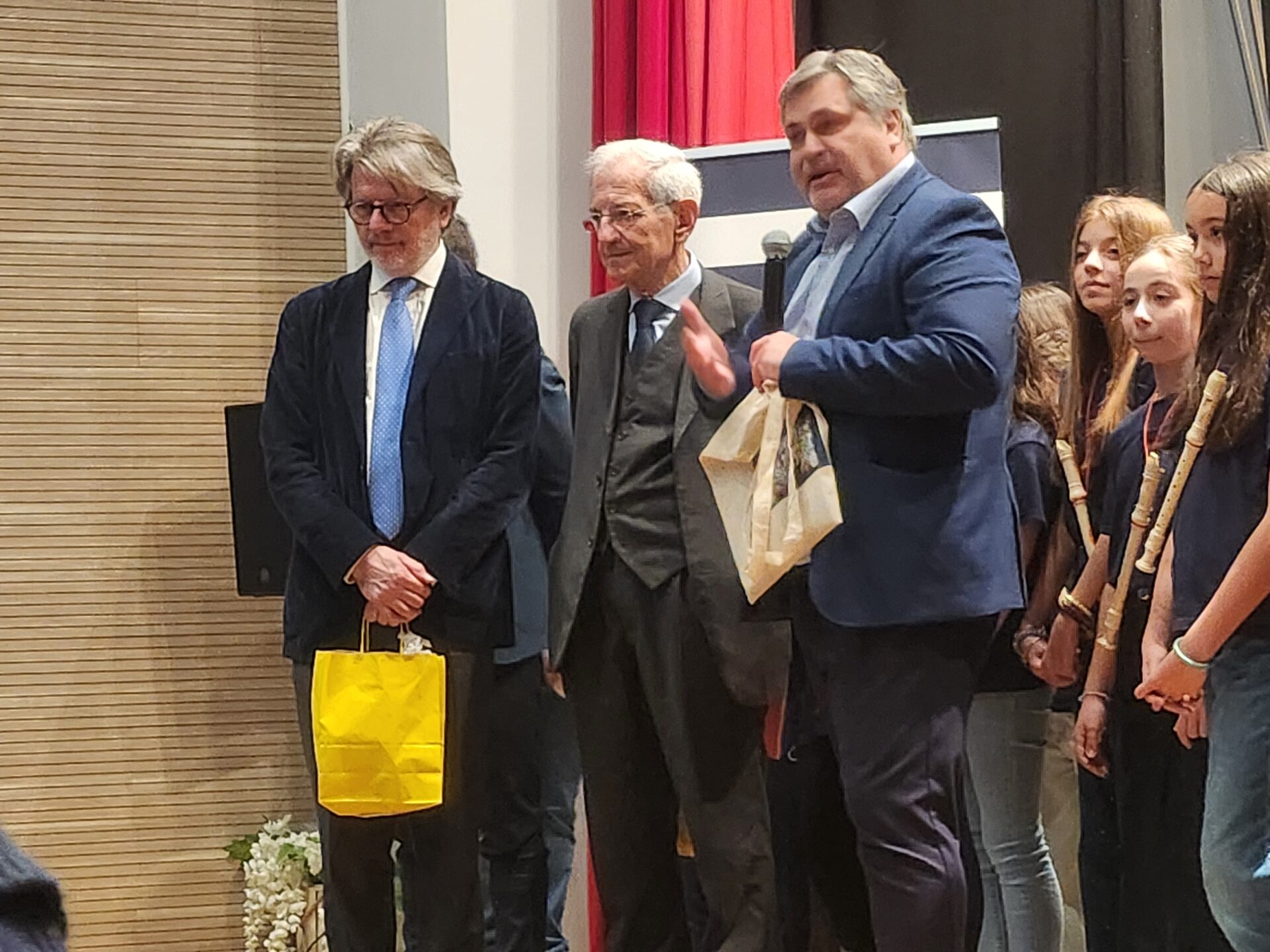 L'ex presidente Violante: il mondo vive una transizione dalla ...